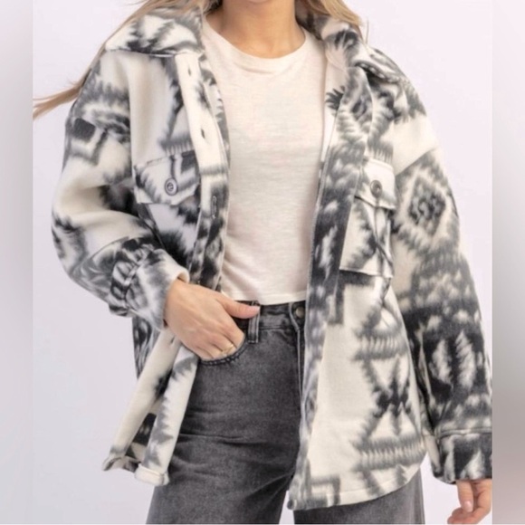 Elan | Jackets & Coats | Elan Fuzzy Shacket Xl Telluride Black White ...